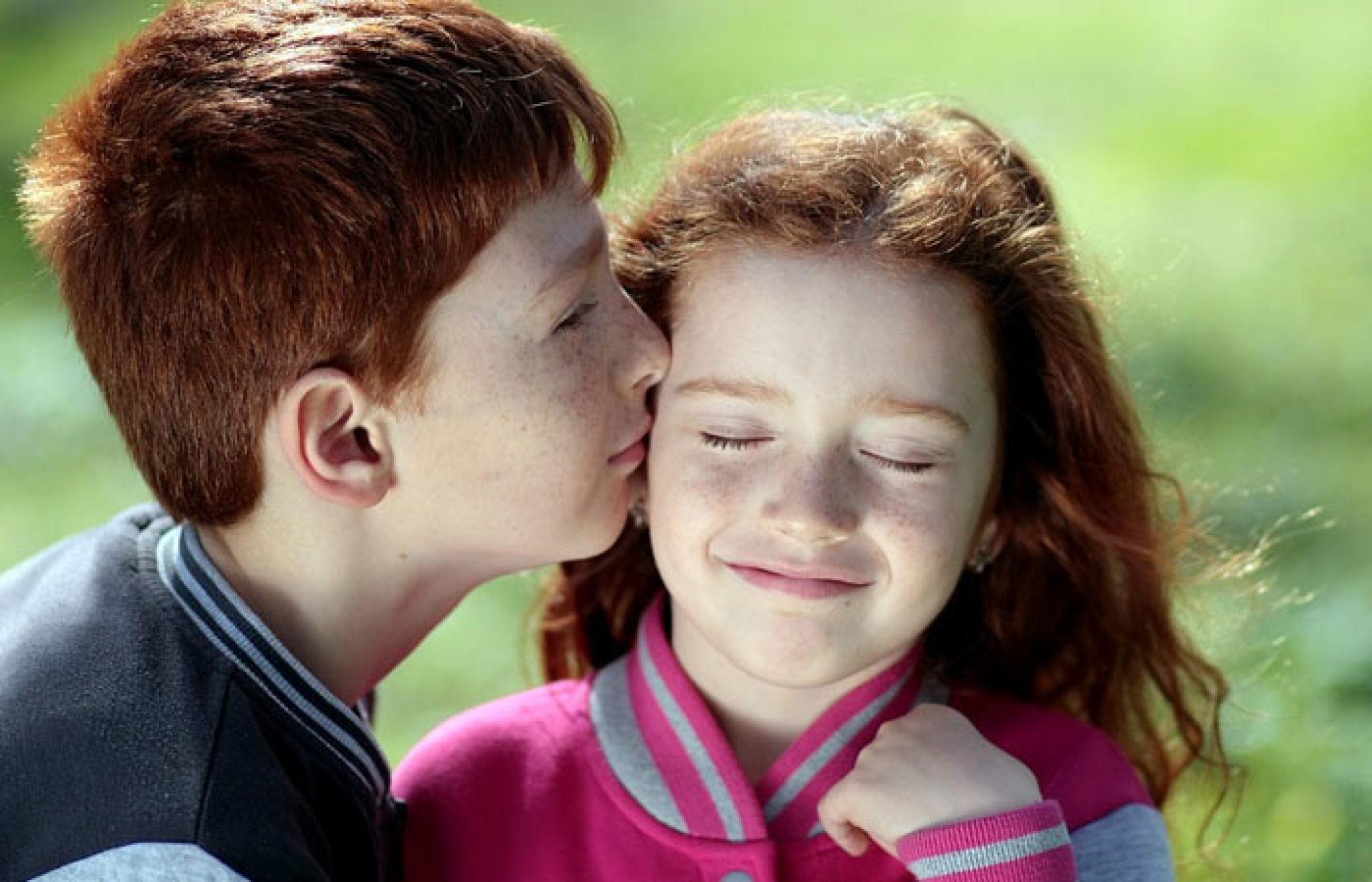 شعر عاشقانه بوسه؛ اشعار عاشقانه زیبا درباره بوسه و بوسیدن - ستاره