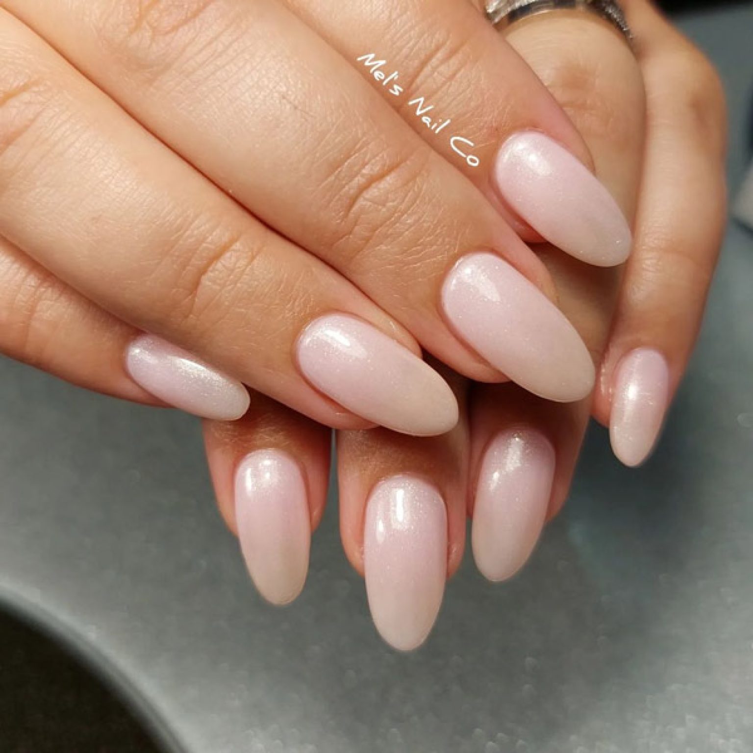 لاک رنگ نود | انواع مدل‌های رنگ لاک نود روشن و خنثی - ستاره