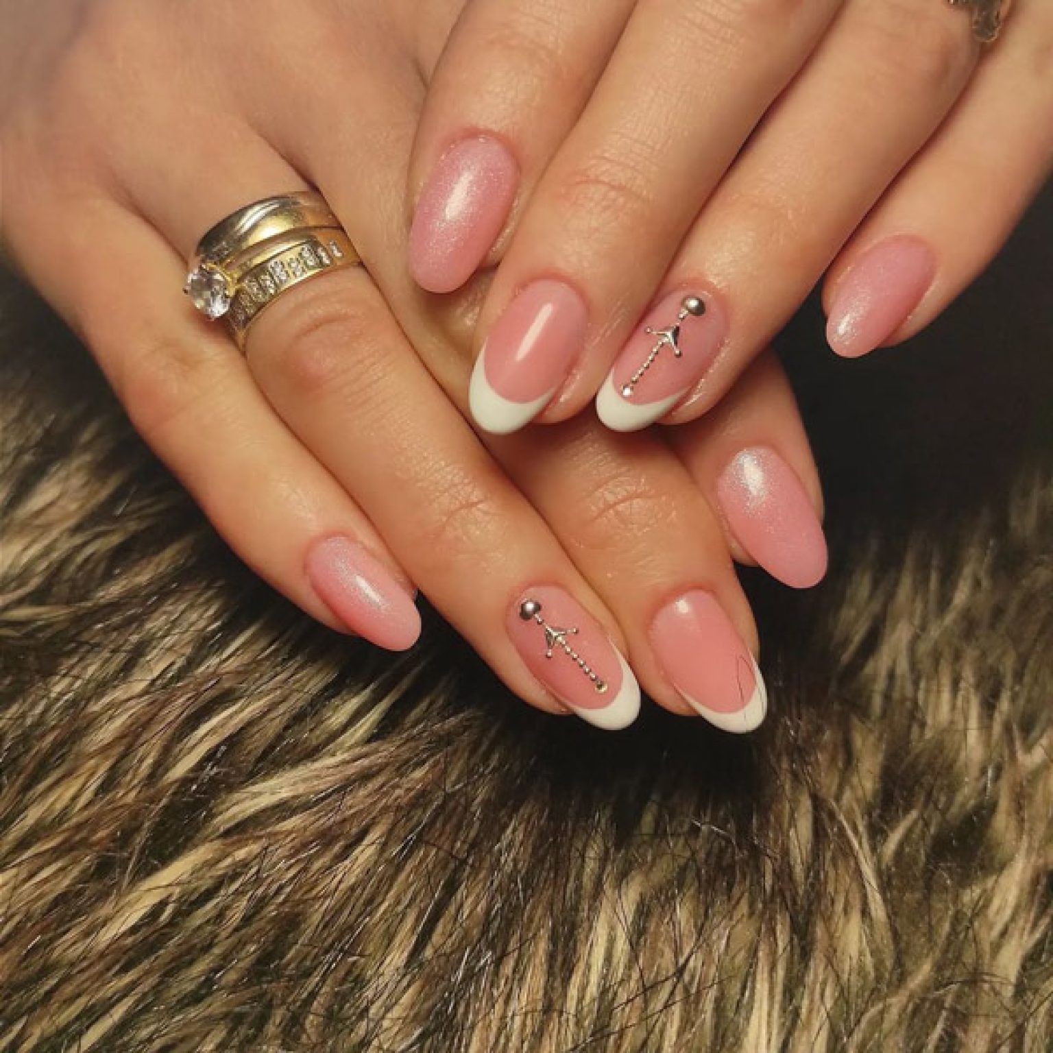 لاک رنگ نود | انواع مدل‌های لاک رنگ نود روشن و خنثی | ستاره