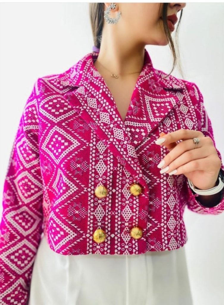 ۴۰ مدل کت کراپ شیک برای همه استایل های خفن دخترانه - ستاره