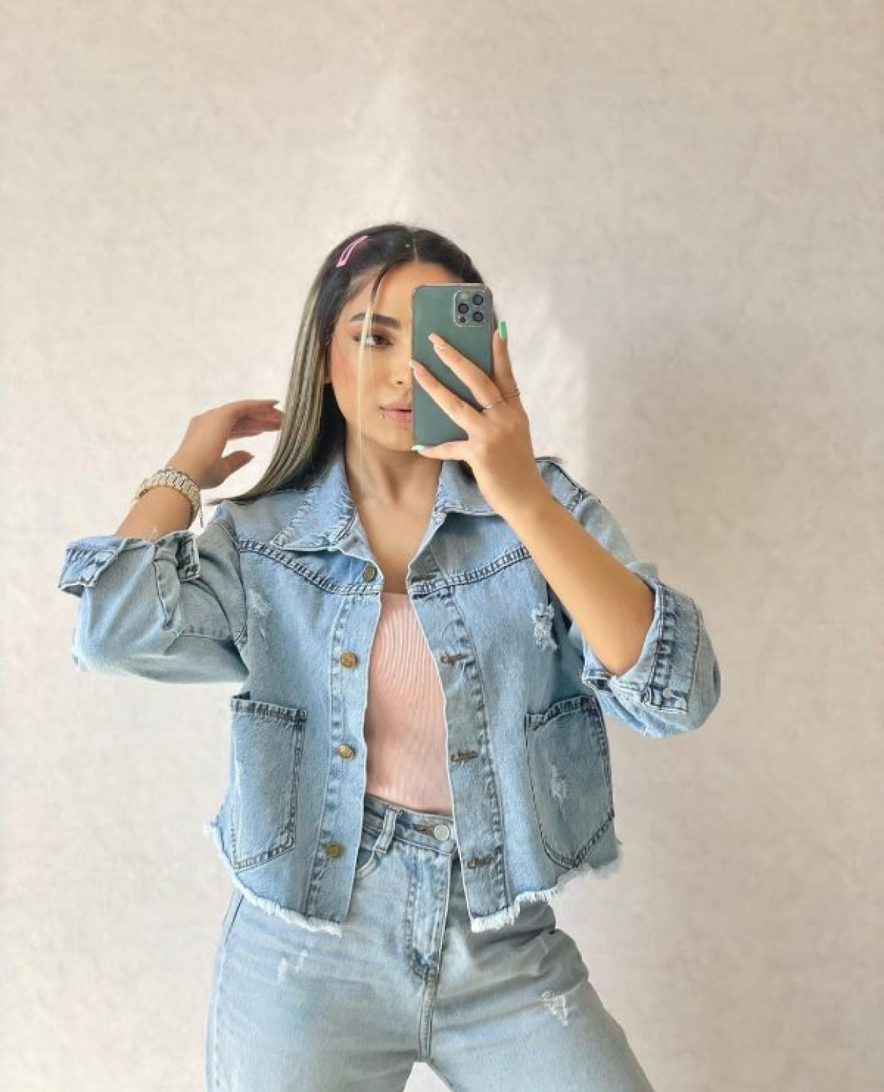 ۴۰ مدل کت کراپ شیک برای همه استایل های خفن دخترانه - ستاره