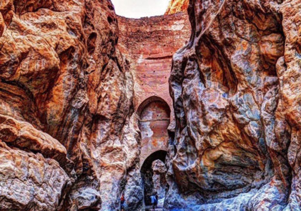 کال جنی؛ تجربه یک سفر مرموز به خانه جن‌ها - ستاره